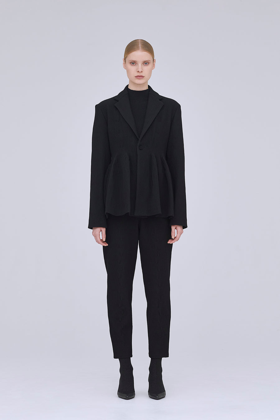 HYPHA TAILORED FLARE JACKET – CFCL Official Online Store