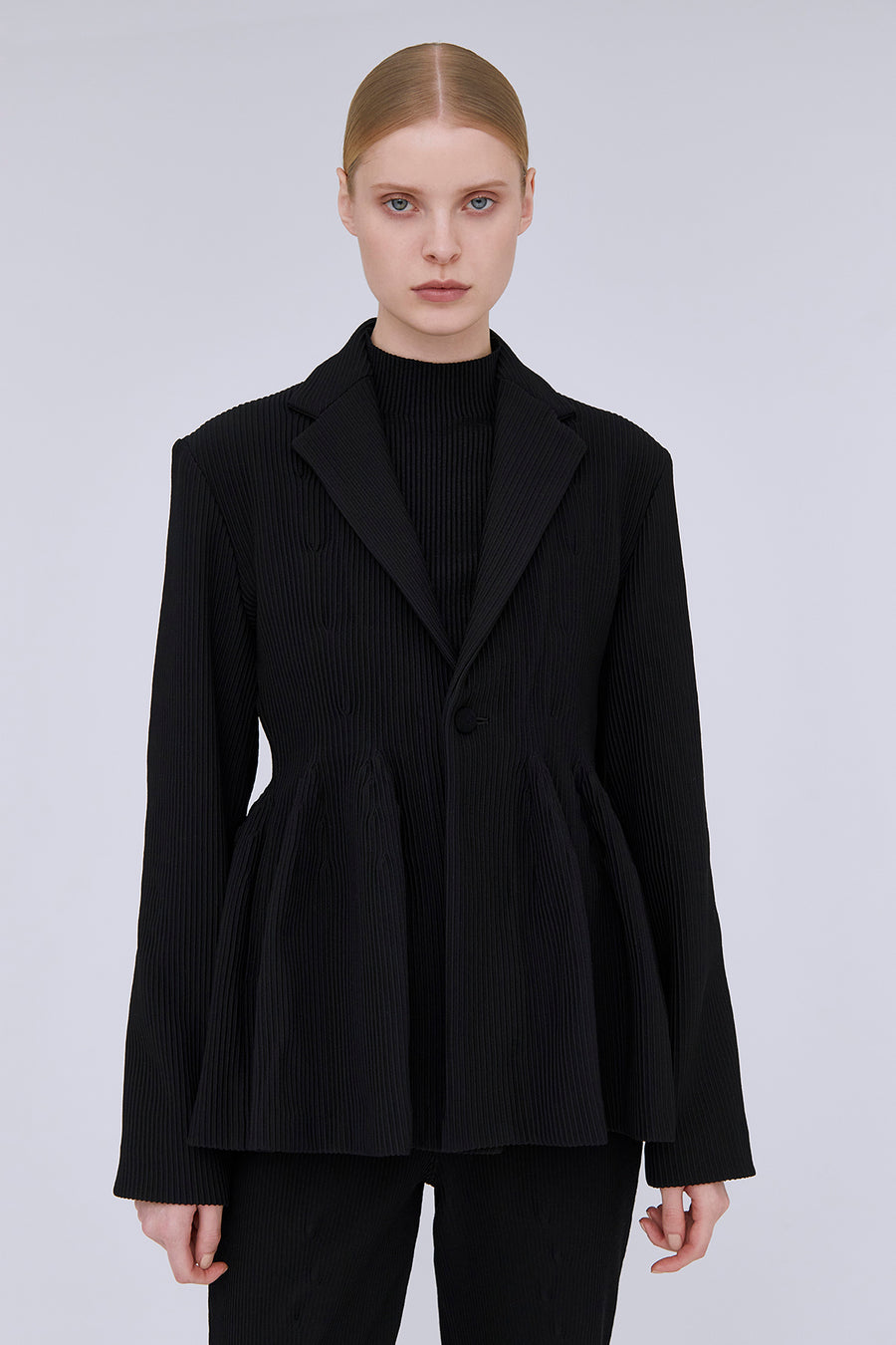 HYPHA TAILORED FLARE JACKET – CFCL Official Online Store